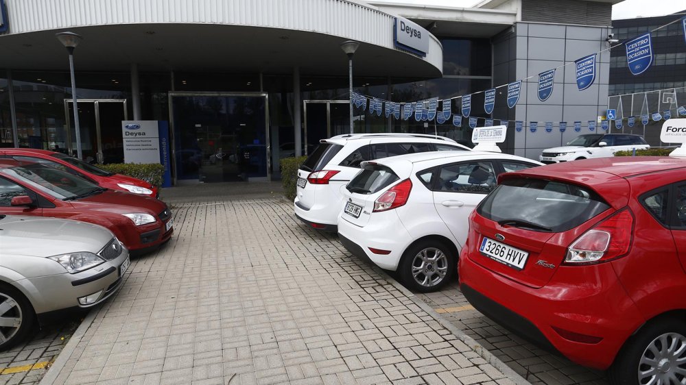 El precio medio del eléctrico de ocasión cayó un 10% en 2025, hasta los ...