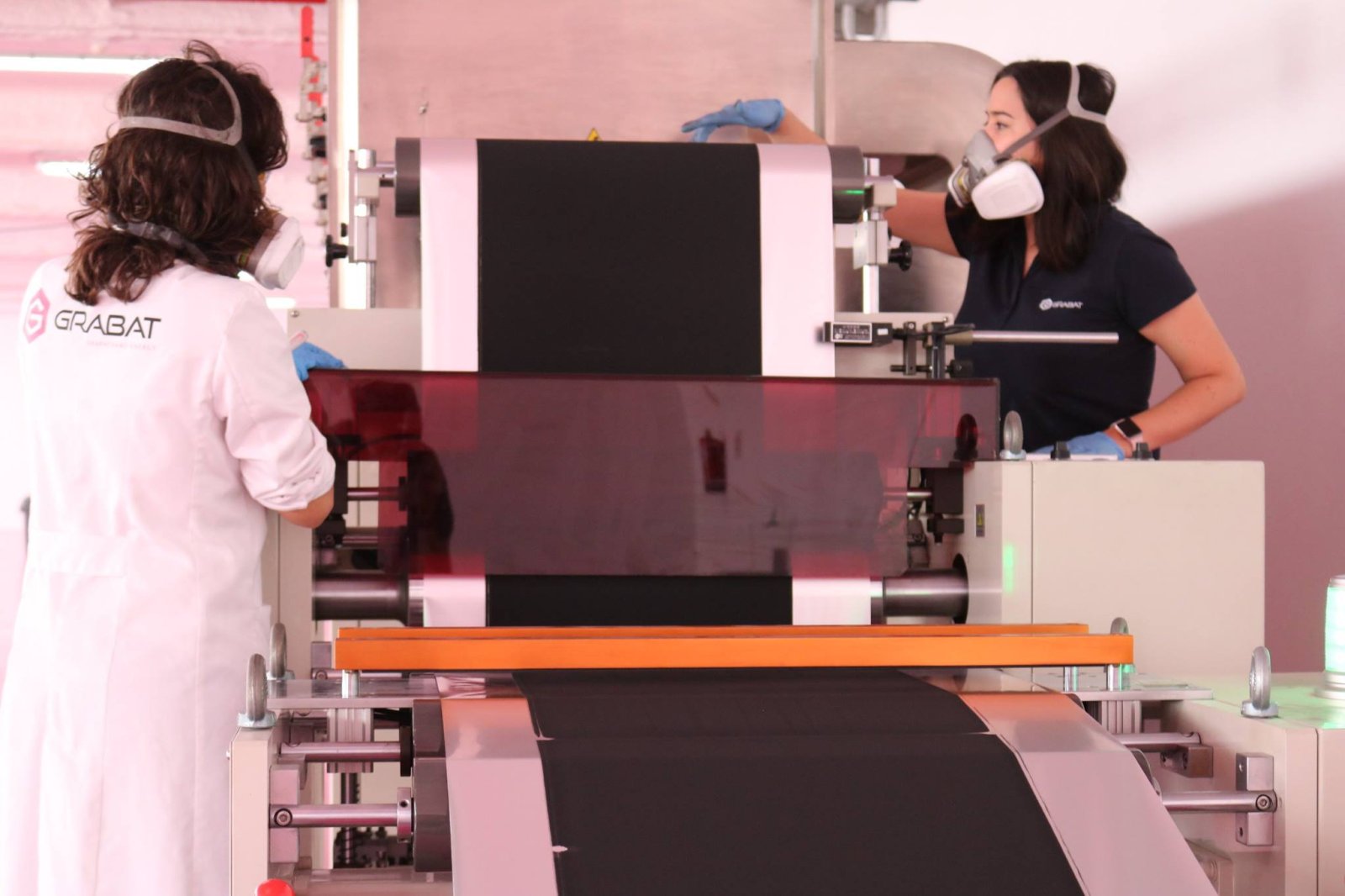 Las primeras imágenes de las celdas de grafeno de la murciana Grabat Energy