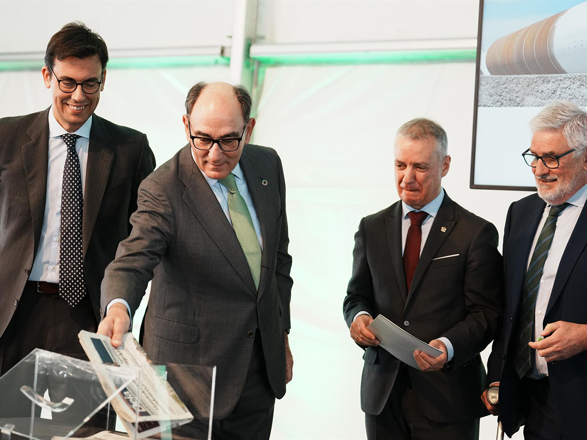 Iberdrola y Haizea Wind Group firman un contrato de más de 200 millones ...