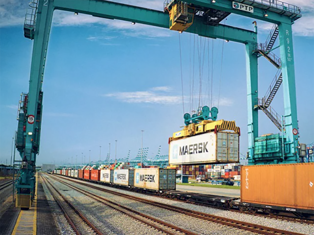 Maersk pide al Puerto de Huelva 464.000 metros cuadrados para construir ...