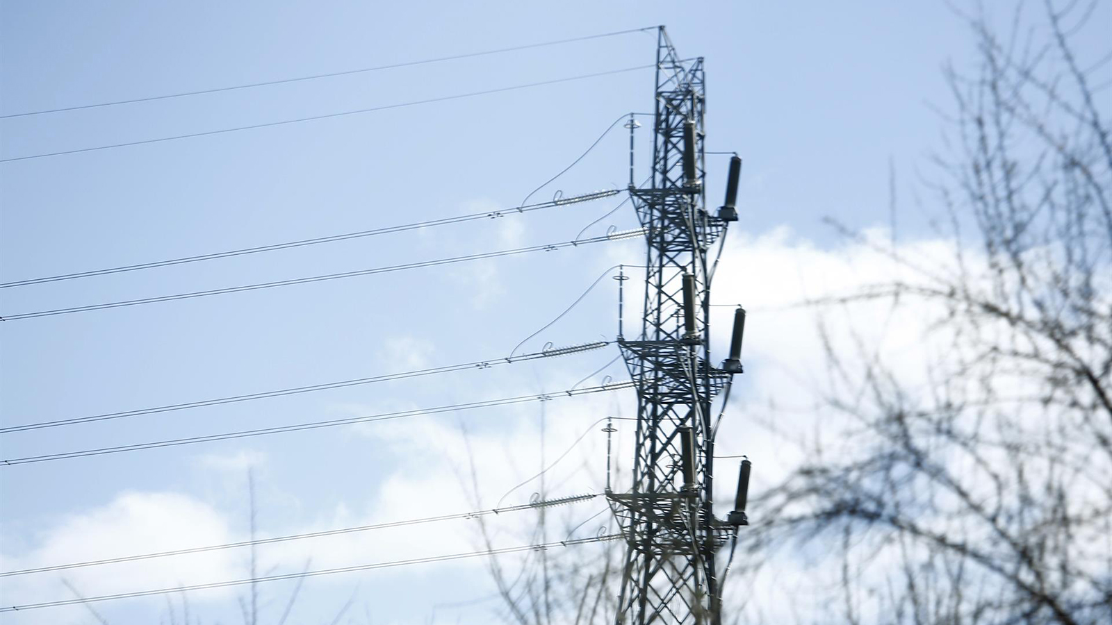 Endesa invierte 400.000 euros en mejorar la red de alta tensión de Zaragoza
