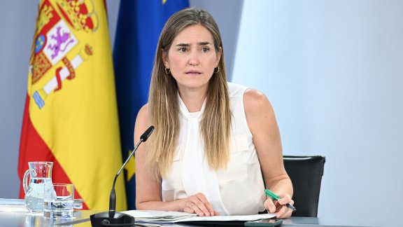 El Gobierno lanza el primer concurso de acceso de demanda a la red con ...